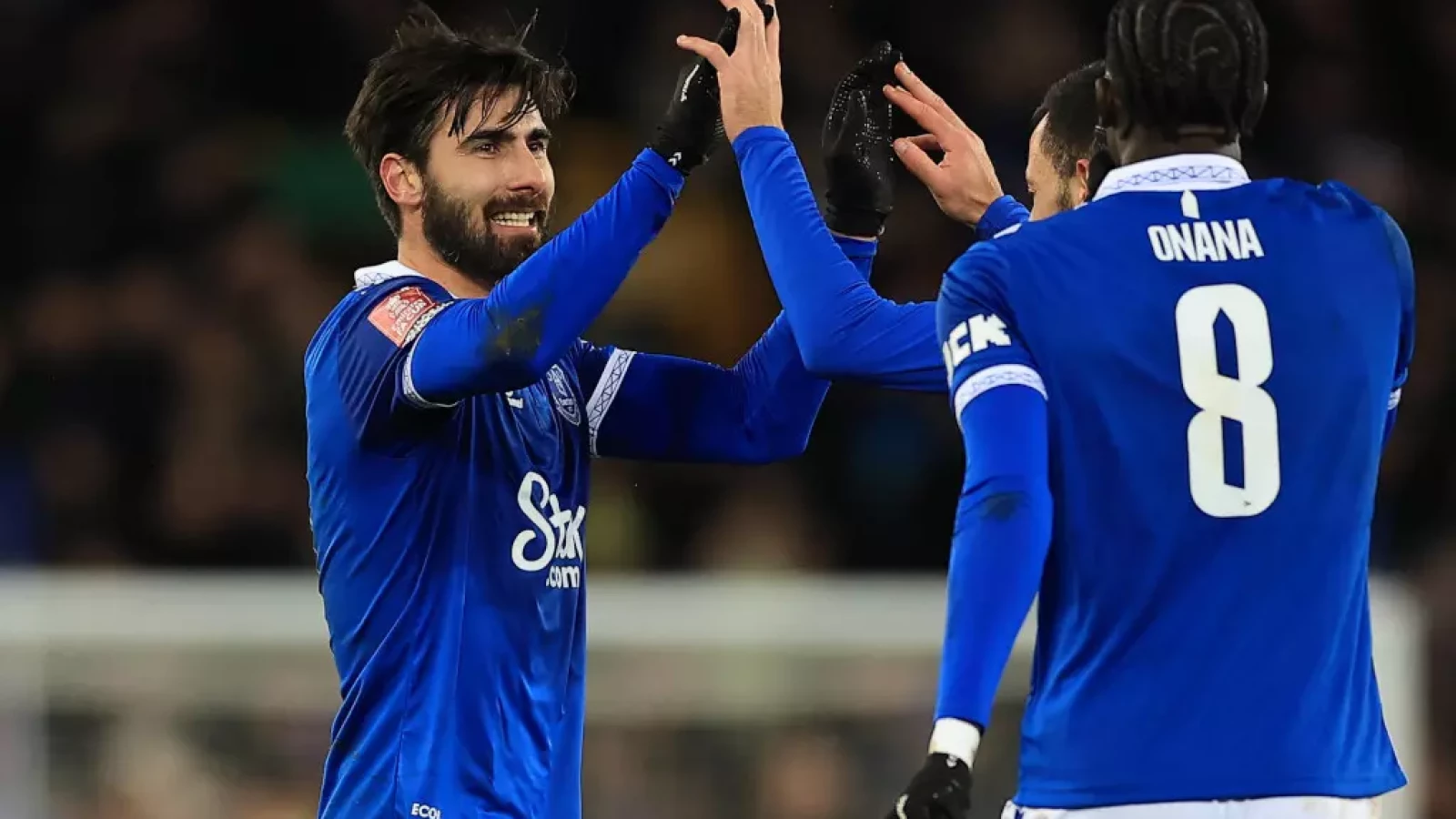 Andre Gomes' free-kick secures FA Cup replay victory for Everton ...