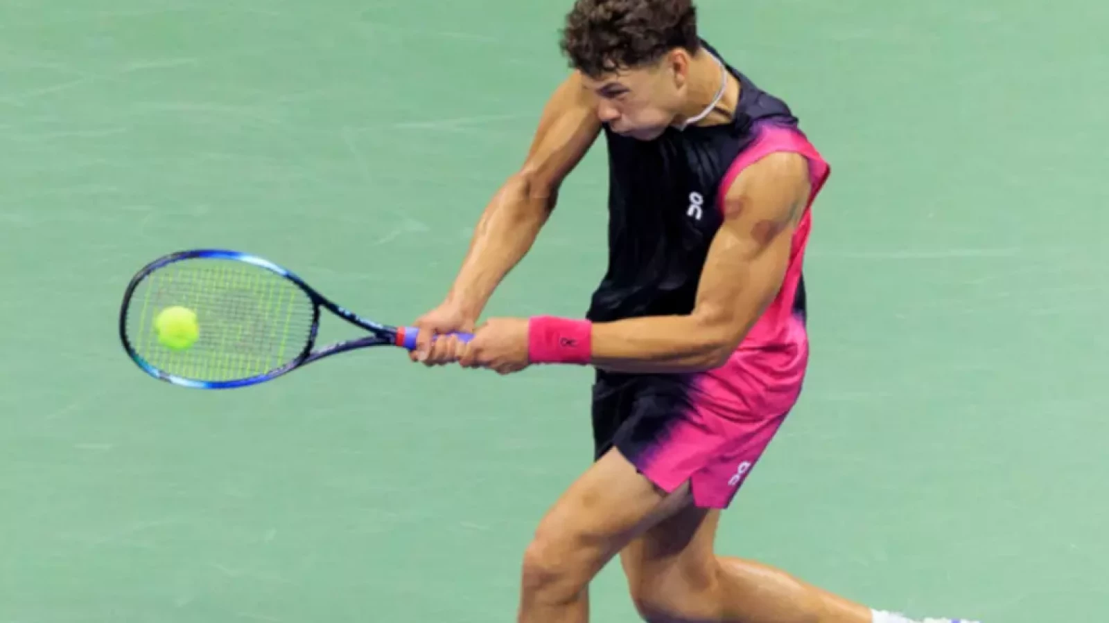 Ben Shelton downs Jannik Sinner to reach quarter-finals at Shanghai Masters | SABC