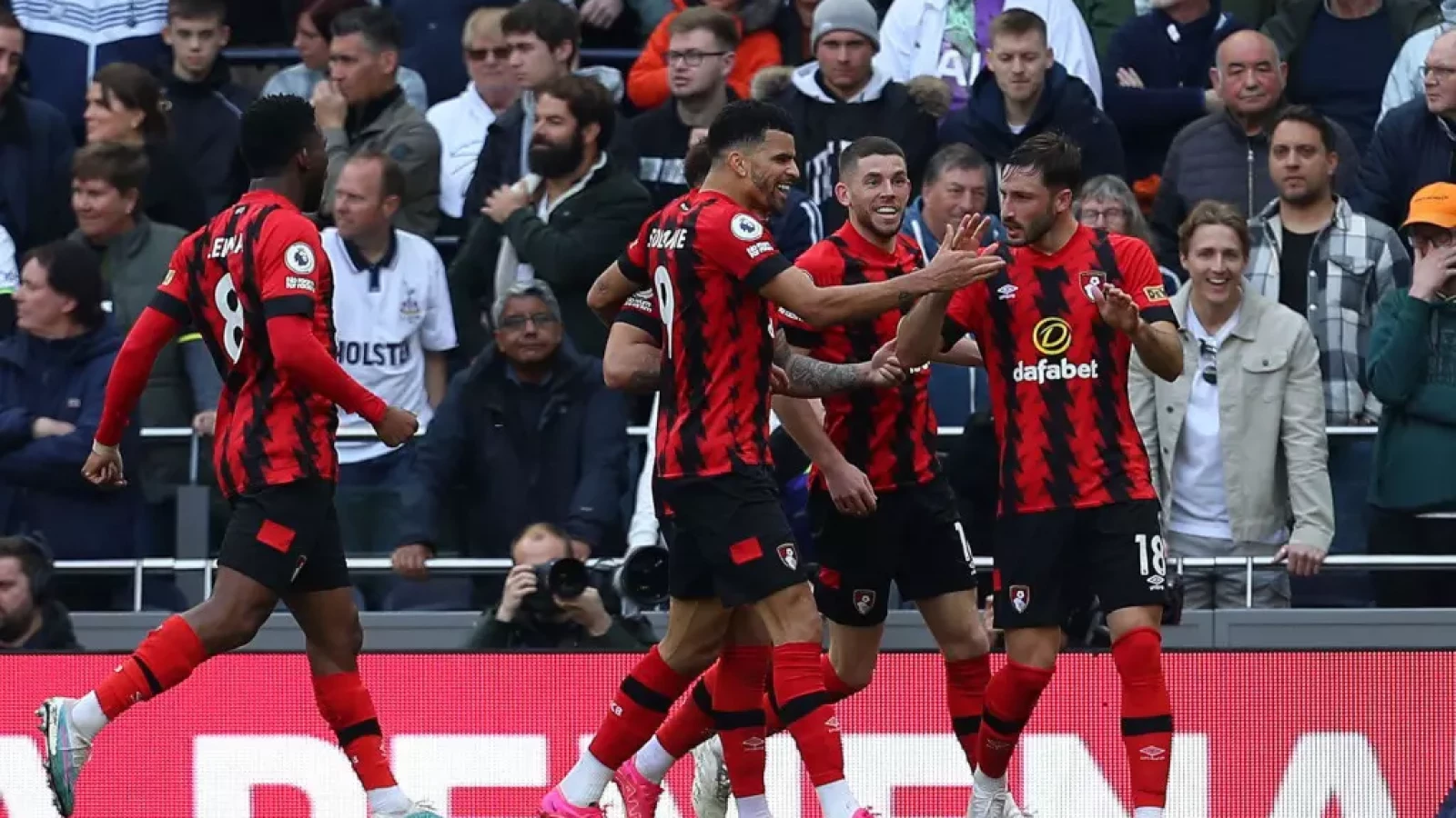 Dramatic Stoppage Time Winner Sees Bournemouth Beat Tottenham Soccer