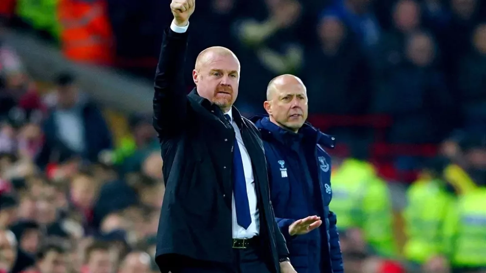 Sean Dyche wants Everton players to focus on saving club from ...
