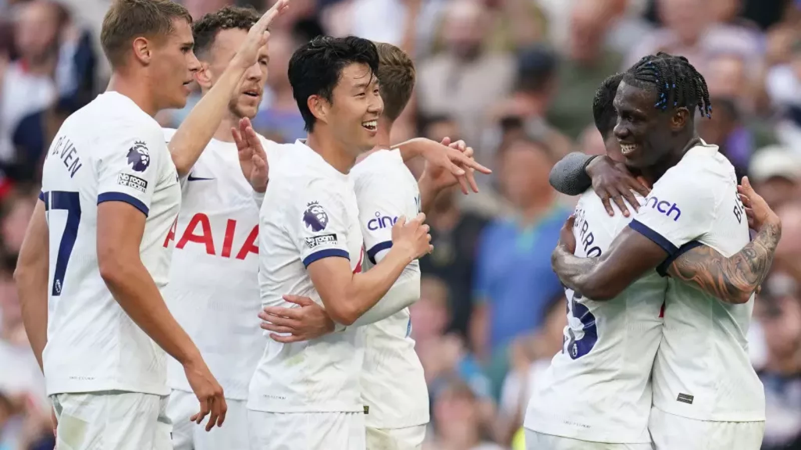 Tottenham off to a winning start at home as they beat Manchester United ...