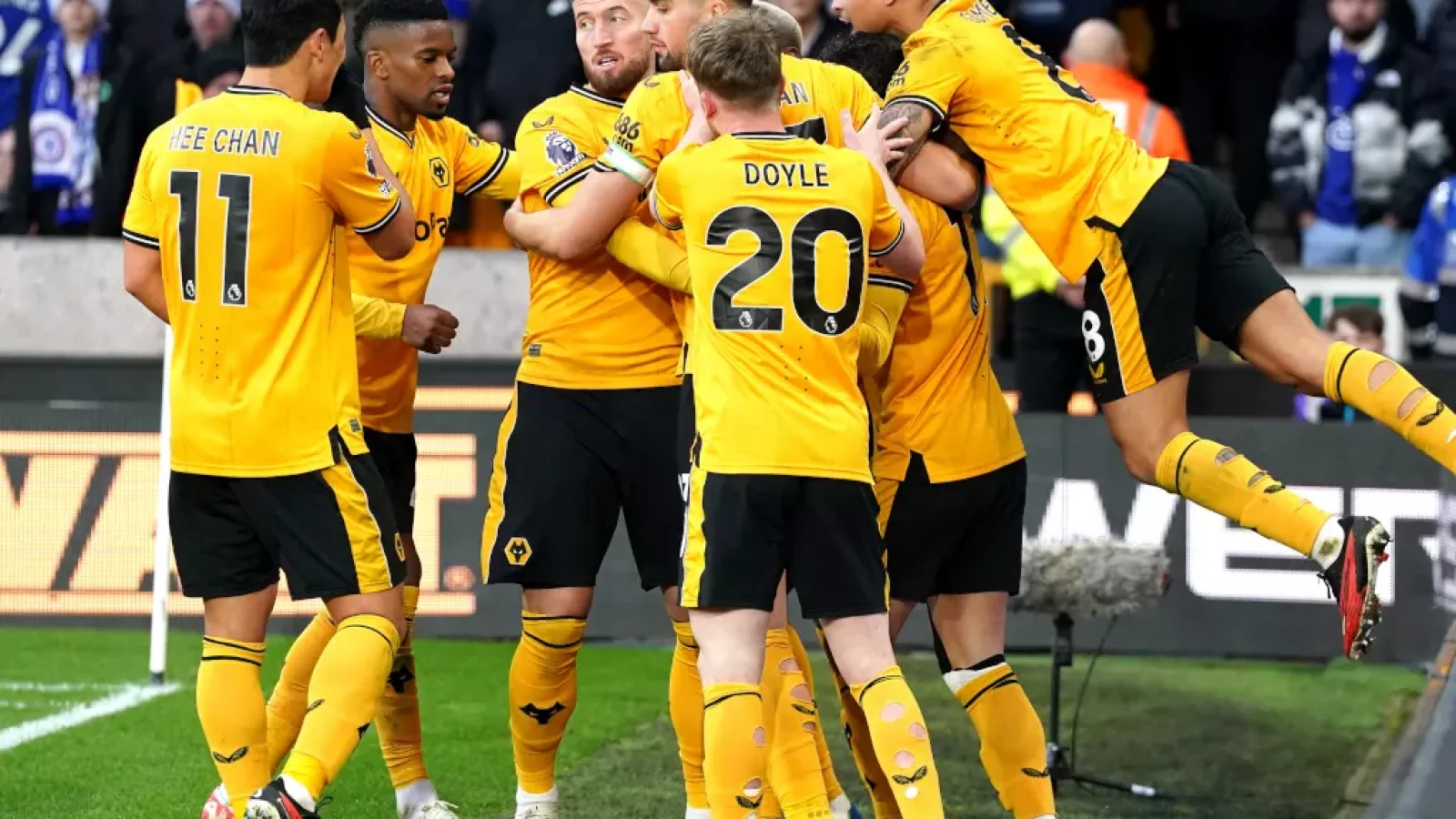 Wolves enjoy early Christmas present after condemning Chelsea to ...