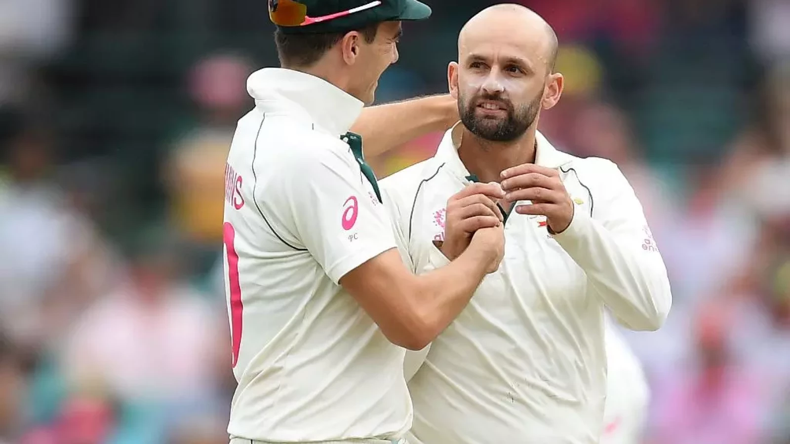 Nathan Lyon likens Moeen Ali bowling with blistered finger to 'singer ...