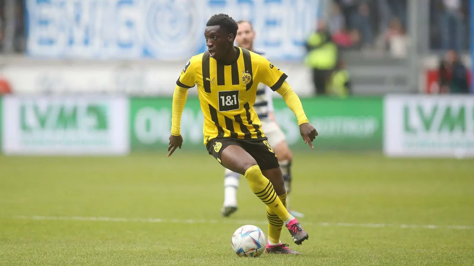 Portsmouth sign Borussia Dortmund’s Abdoulaye Kamara | soccer