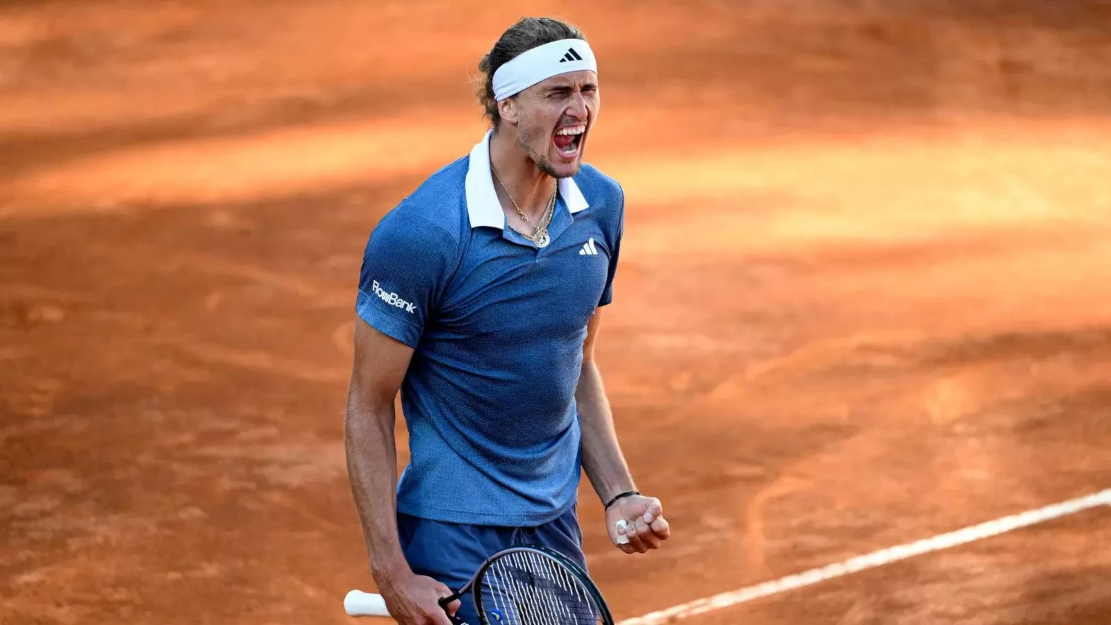 Alexander Zverev reaches French Open final four in fine style | main-domain