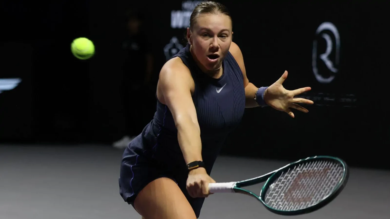 Amazing Amanda Anisimova knocks Iga Swiatek out of WTA Finals | SABC