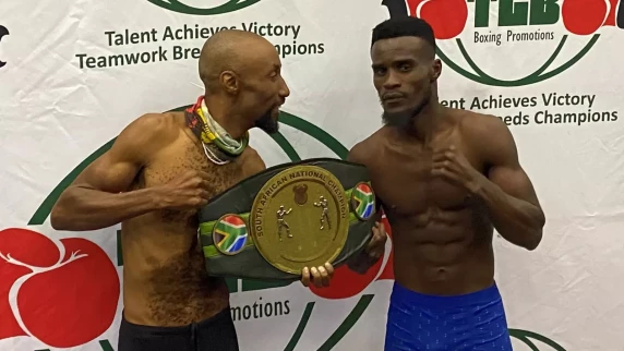 SA's oldest active boxer Bongani Mahlangu retains national title | SABC