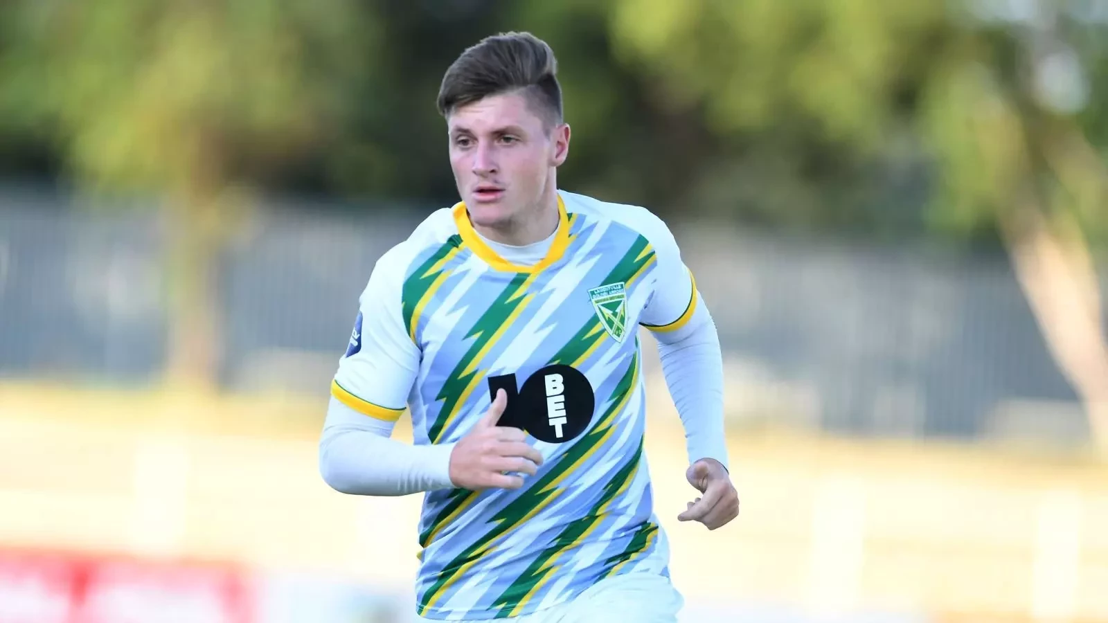 Chiefs to trigger R3m buyout clause for Golden Arrows left back | soccer