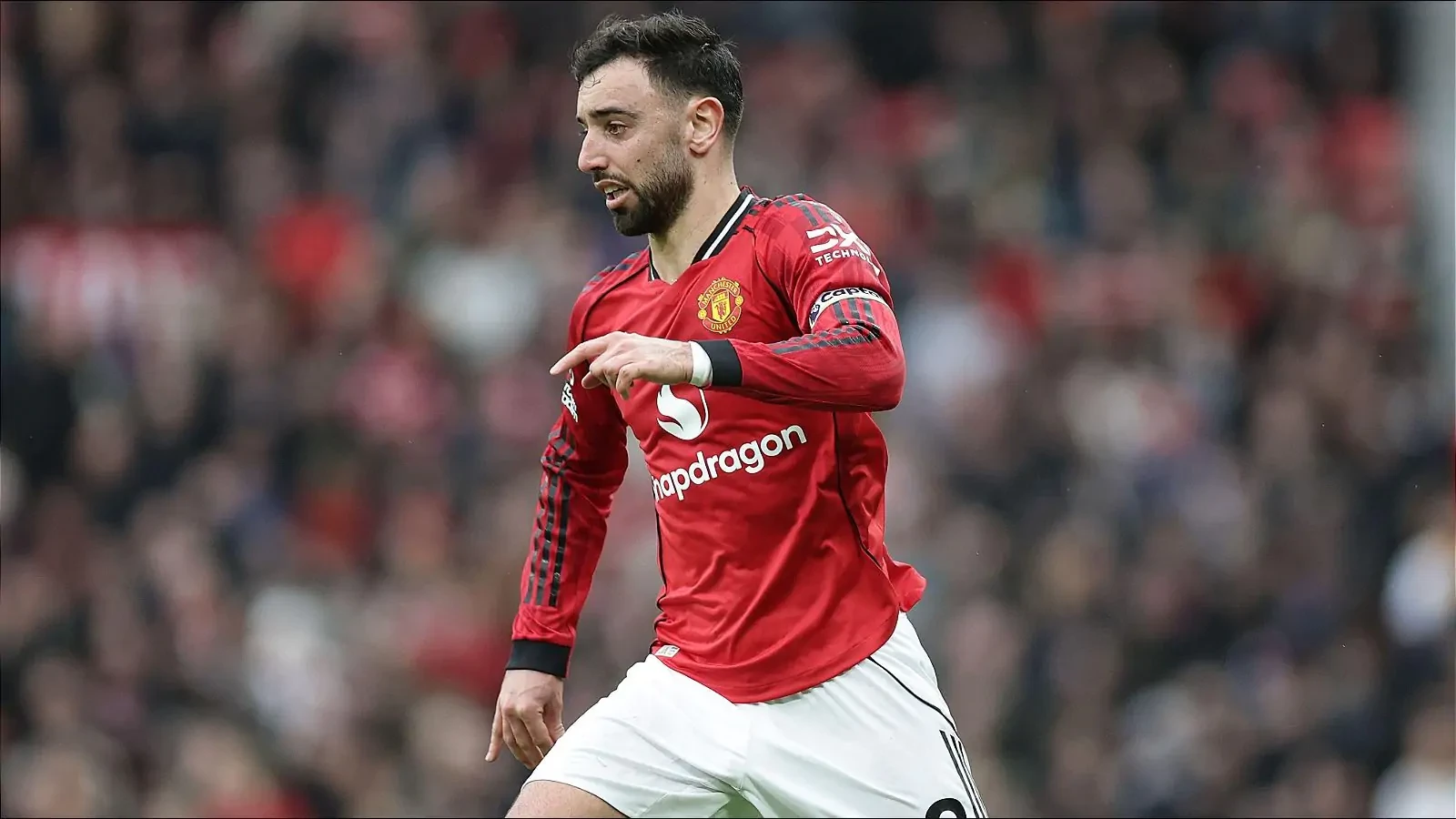 Michael Carrick signals Bruno Fernandes importance as key for Man Utd's ...
