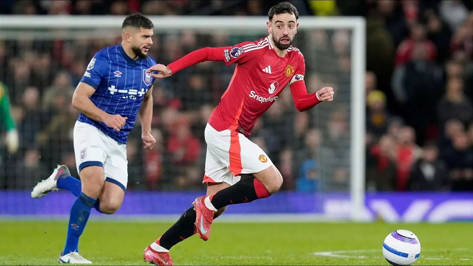 Bruno Fernandes fires Man Utd to gritty victory over Ipswich | soccer