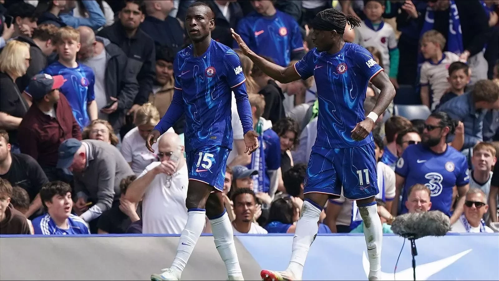 Nicolas Jackson's rocket fires Chelsea to crucial victory over Everton ...