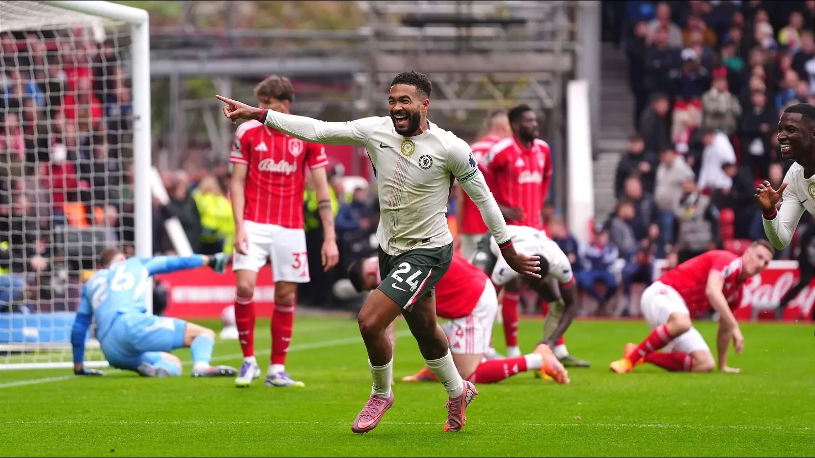 Chelsea crush Nottingham Forest as Premier League resumes after ...