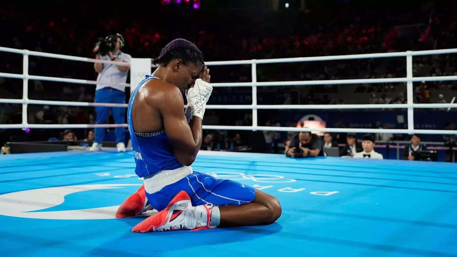 Boxer Cindy Ngamba wins Refugee Olympic Team’s first ever medal | main ...