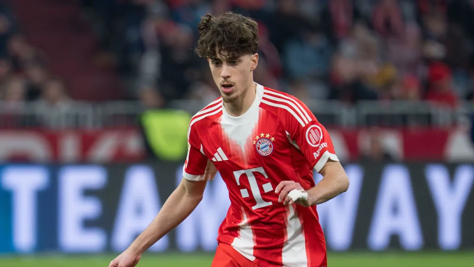 Rising star David Santos Daiber pens long-term contract with Bayern ...