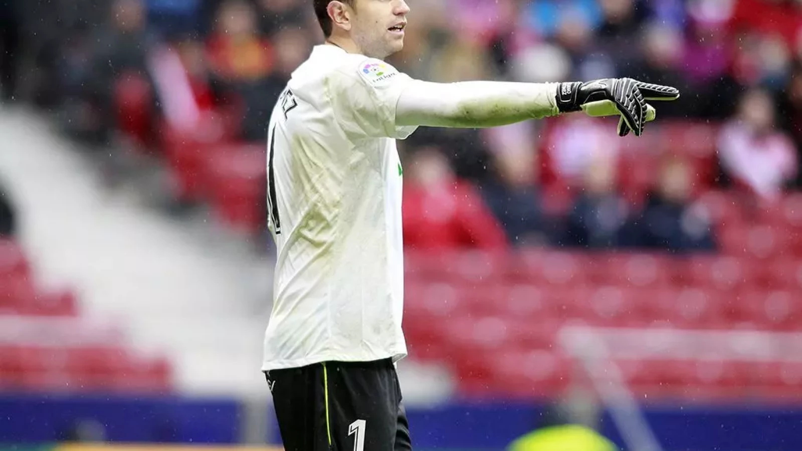 Emi Martinez is 'very happy' at Aston Villa despite speculation – Unai ...