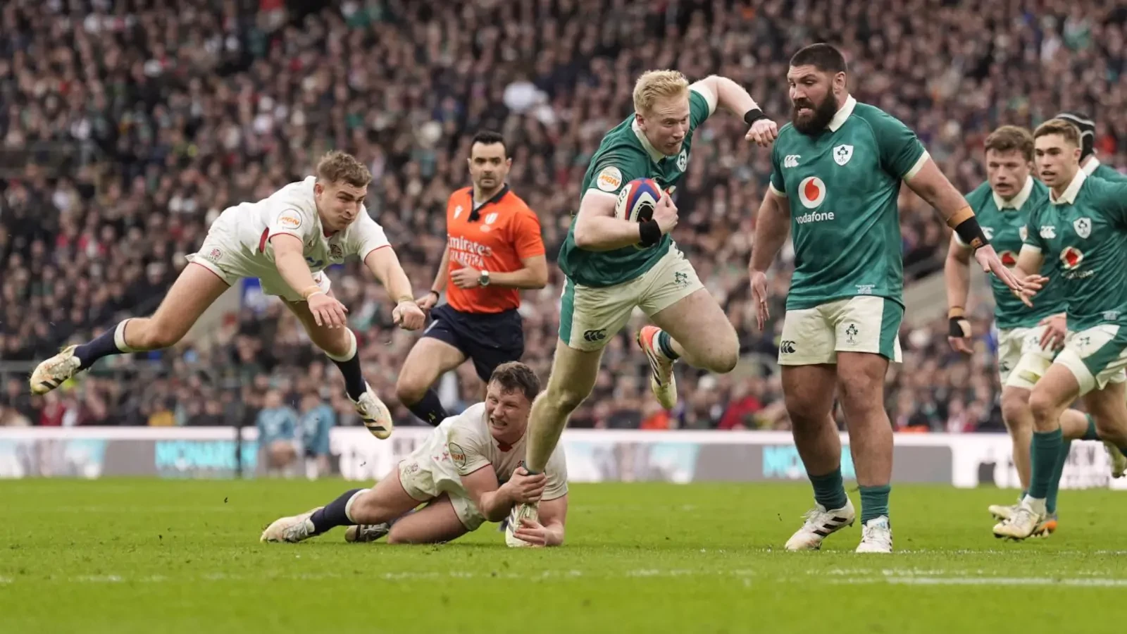 Six Nations: Ireland produce stunning display to smash England at ...
