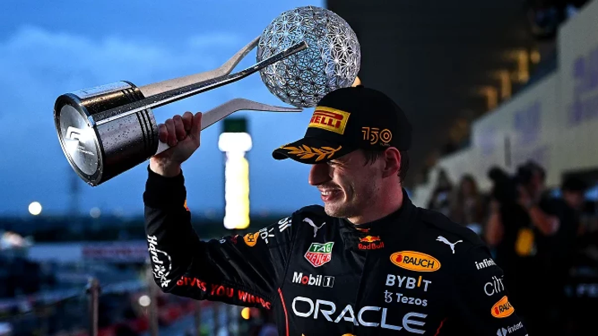 Verstappen retains F1 world title after dramatic Japan win | main-domain