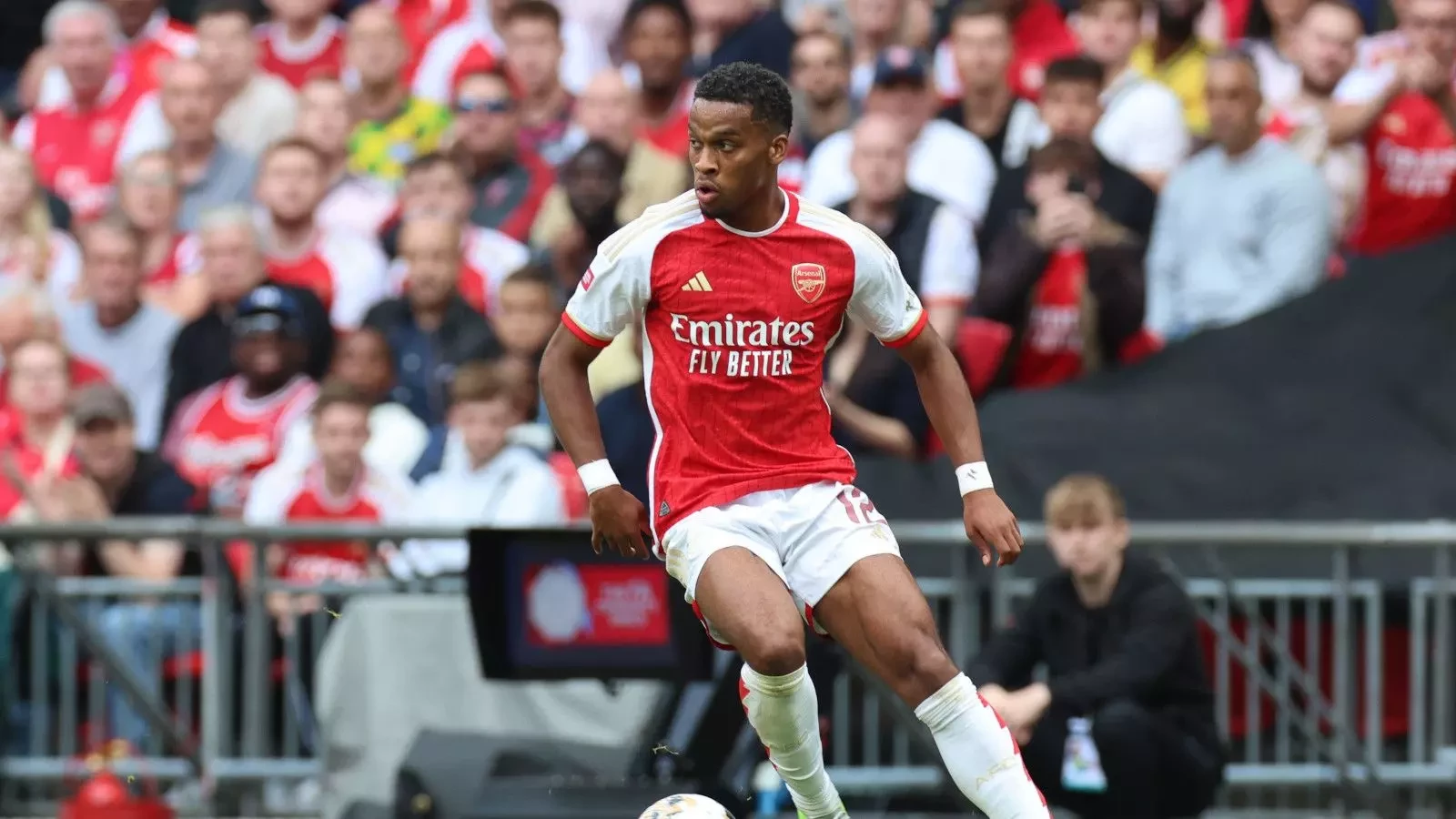 Jurrien Timber urges focus as Arsenal tighten grip on Premier League ...