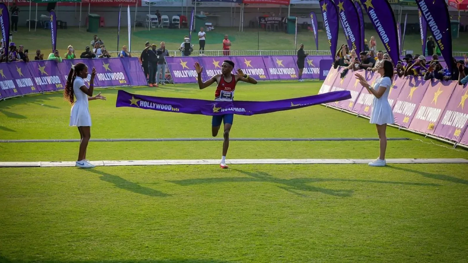 Kamohelo Mofolo claims maiden Durban 10km victory | SABC