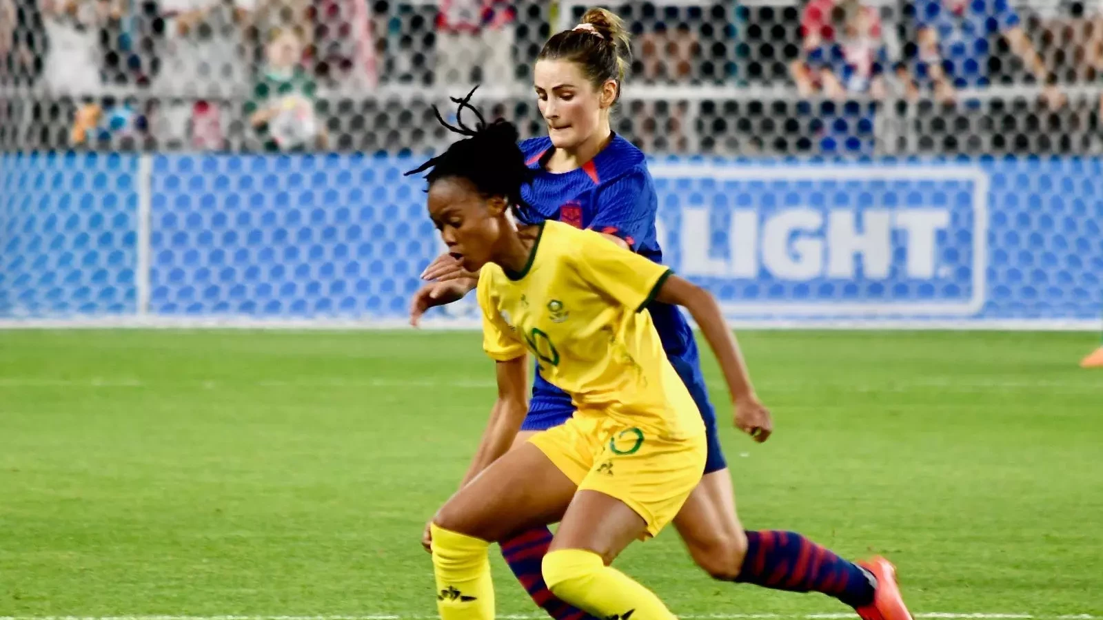 Fran Hilton-Smith applauds Linda Motlhalo for returning abroad | soccer