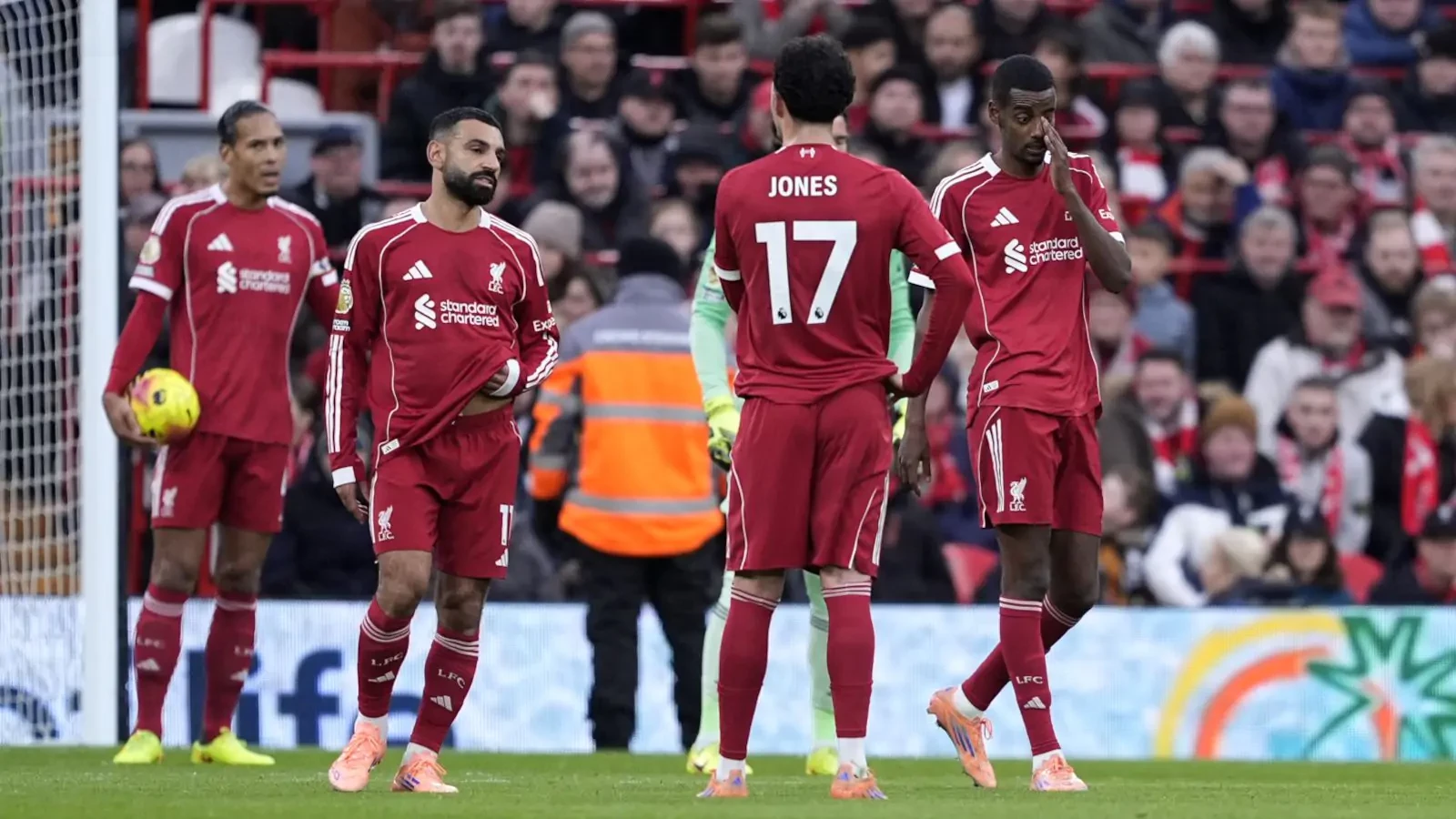 Premier League: Liverpool slump to defeat at Anfield, Chelsea win at ...