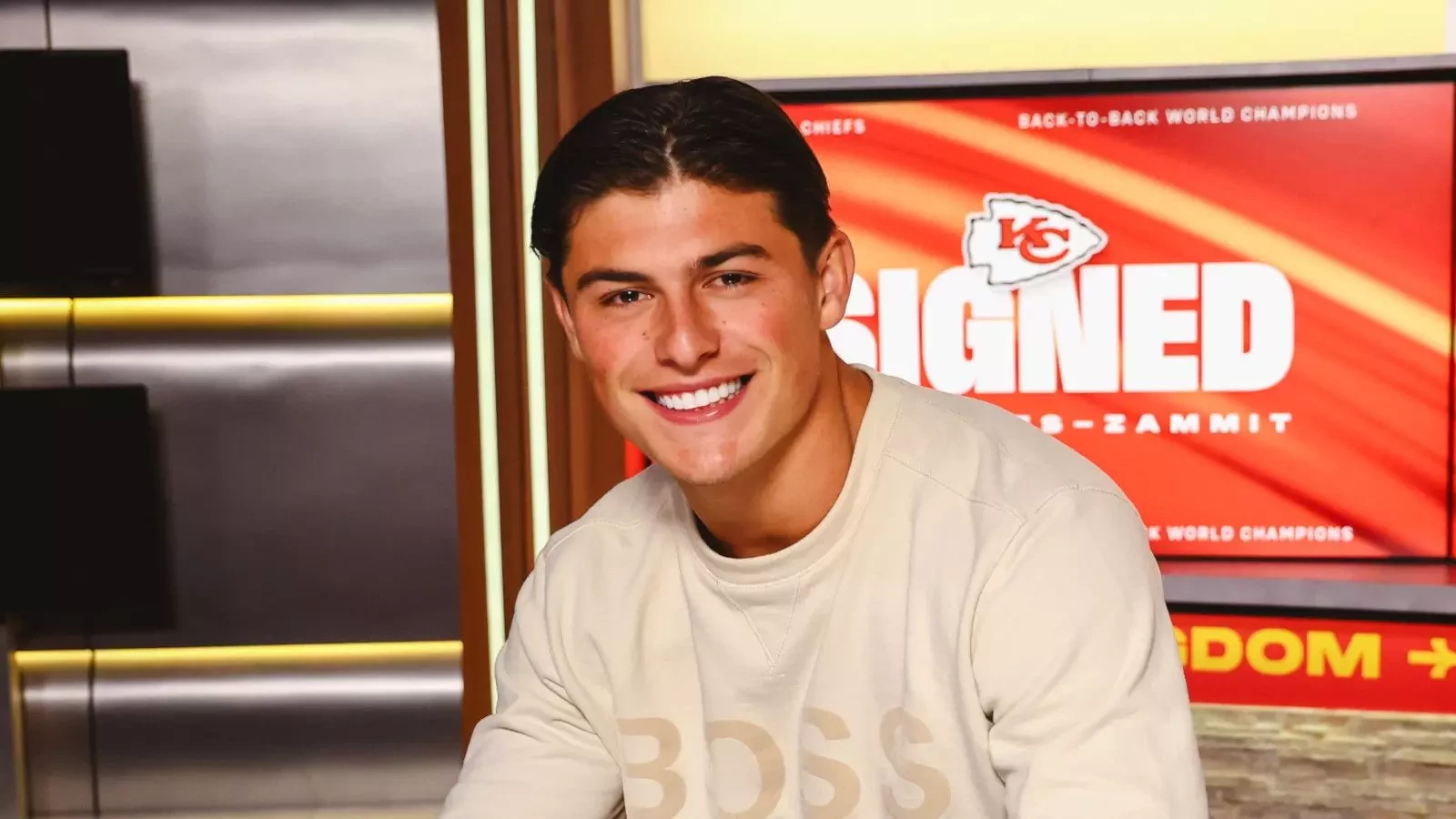 Former Wales star Louis Rees-Zammit joins Super Bowl champs Kansas City ...