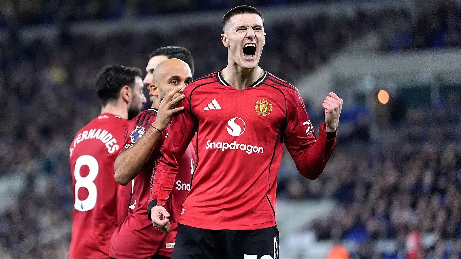Michael Carrick salutes Benjamin Sesko's impact as Man Utd edge Everton ...