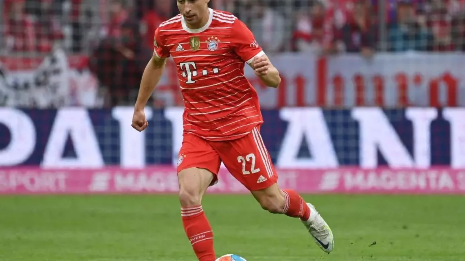 Marc Roca joins Real Betis on loan from Leeds | soccer