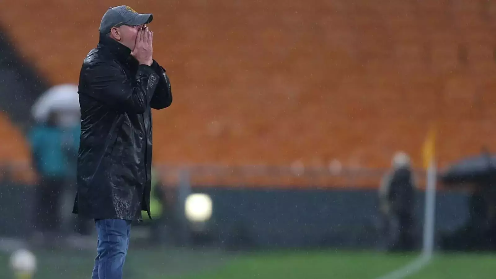 Nabi apologises to Kaizer Chiefs fans after a heavy loss to SuperSport ... Nabi apologises to Kaizer Chiefs fans after a heavy loss to SuperSport ...