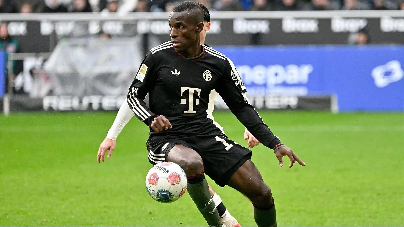 Nicolas Jackson earns Bayern Munich praise after impressive display ...