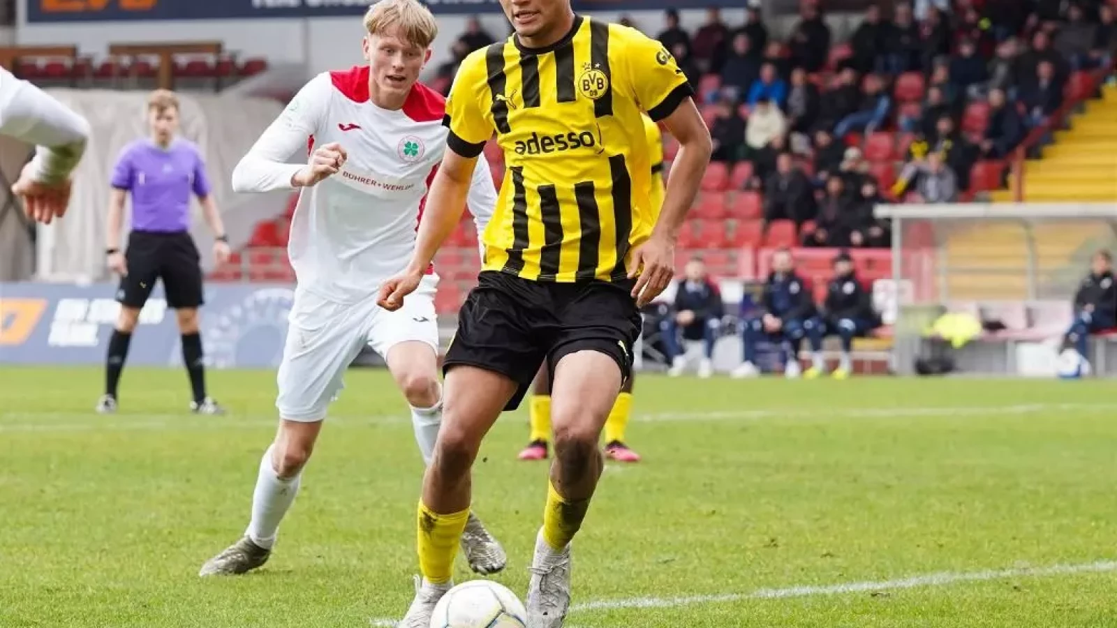 Barcelona keeping close tabs on Dortmund's teenage sensation Paris ...