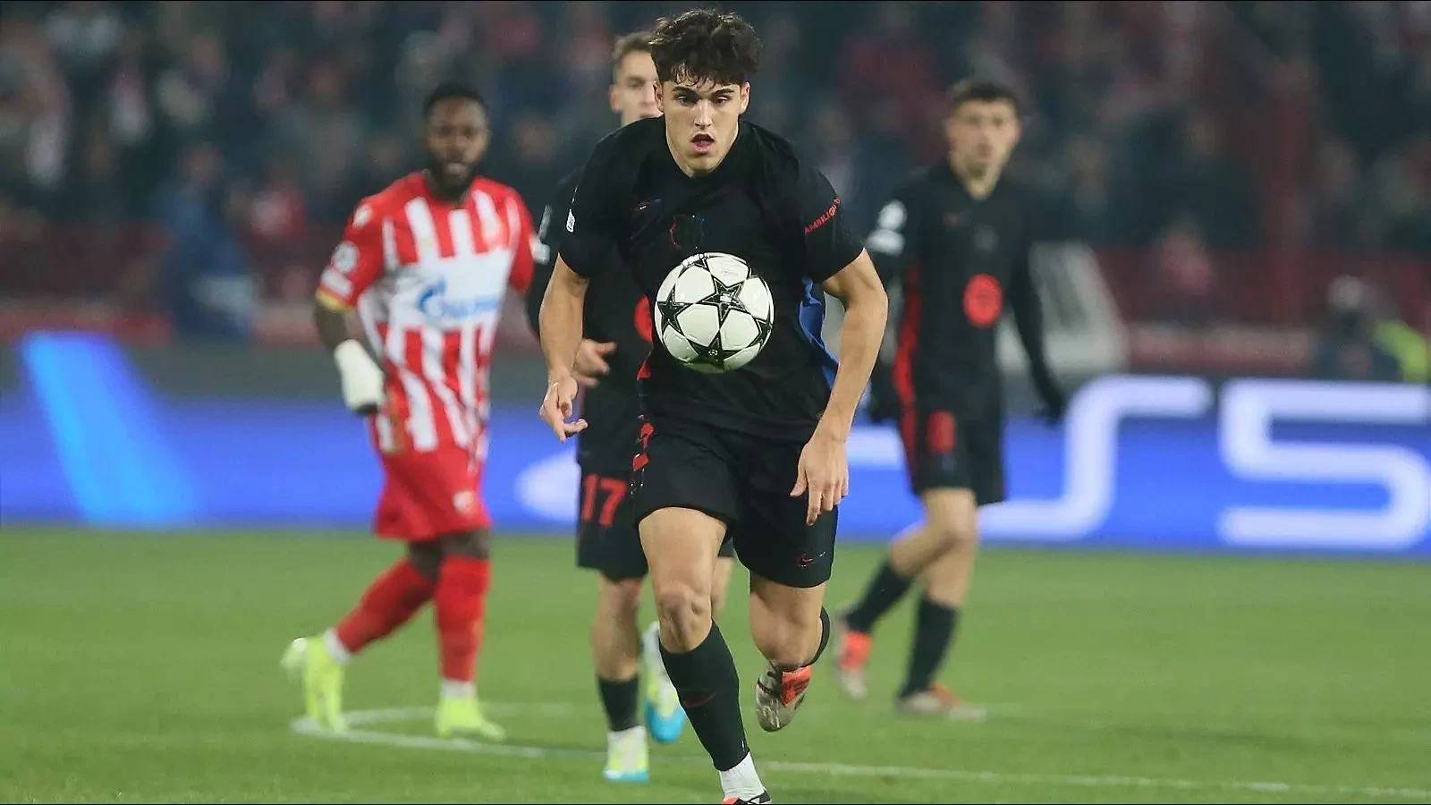 Pau Cubarsi commits future to Barcelona until 2029 | soccer