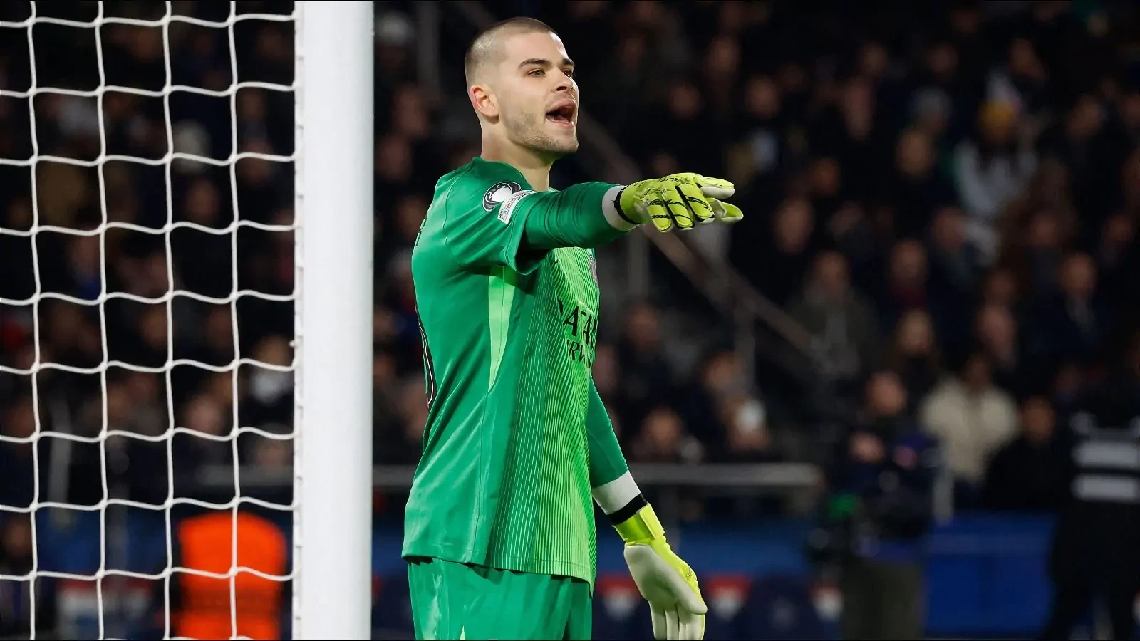 Lucas Chevalier injury scare sparks PSG concern ahead of Rennes trip ...