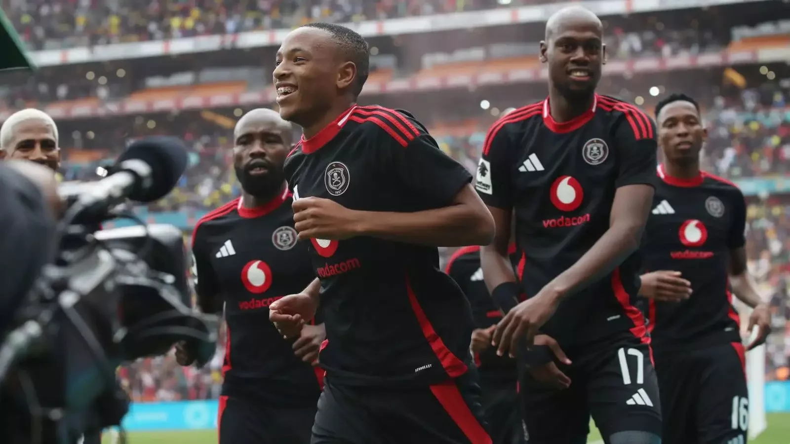 Relebohile Mofokeng strikes twice as Orlando Pirates topple Mamelodi ...