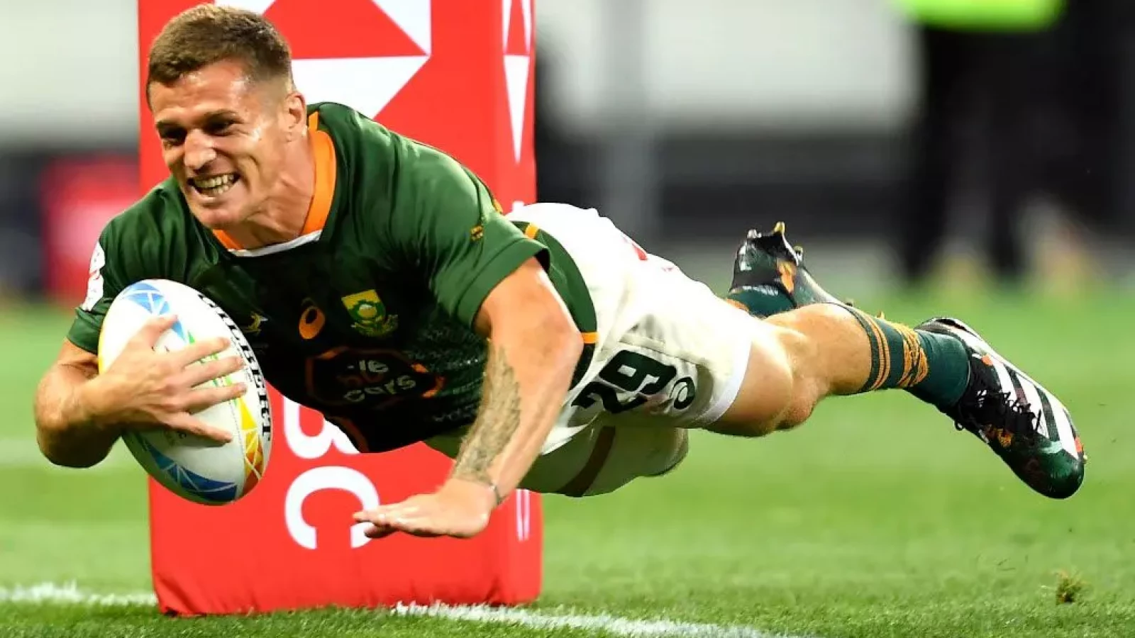 Breakout star Duarttee clinches Rookie of the Year award | rugby