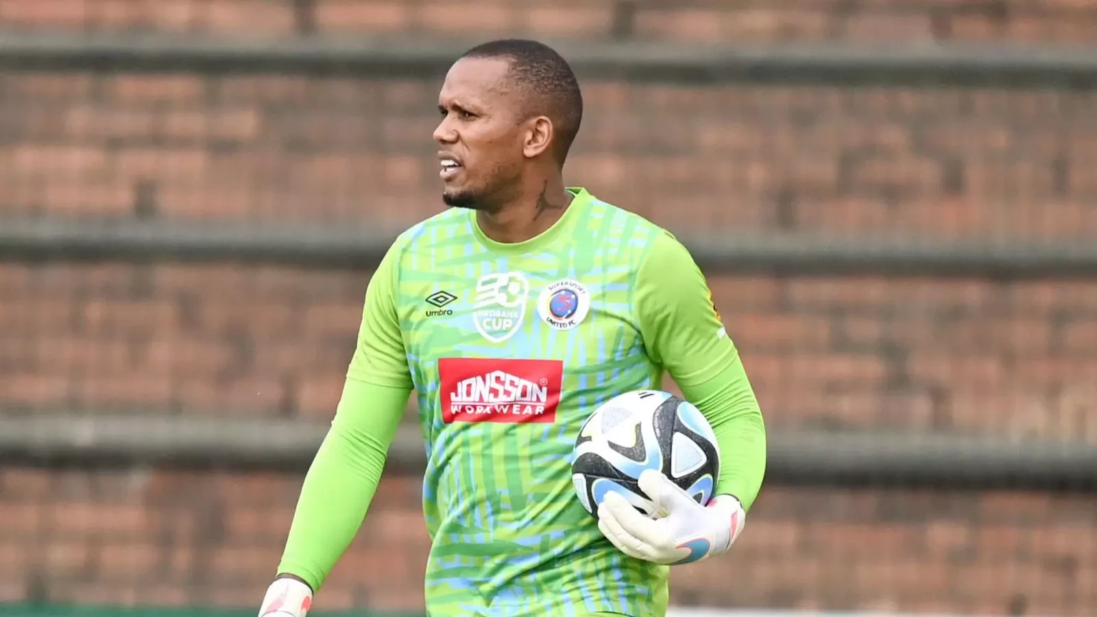 Sundowns open to bids for keeper Ricardo Goss | soccer