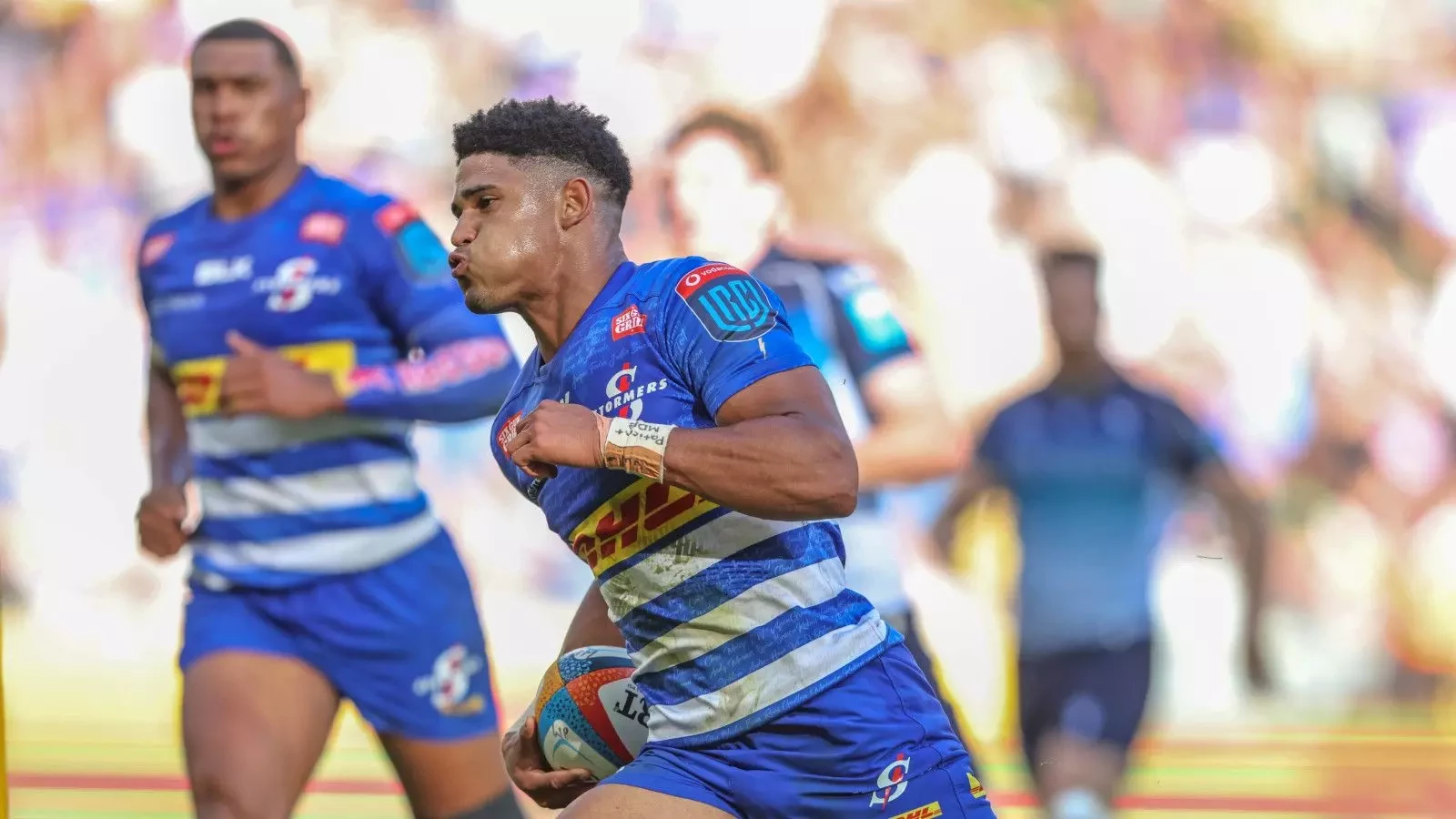 Stormers set to lock in Feinberg-Mngomezulu as Kolbe comeback rumours ...