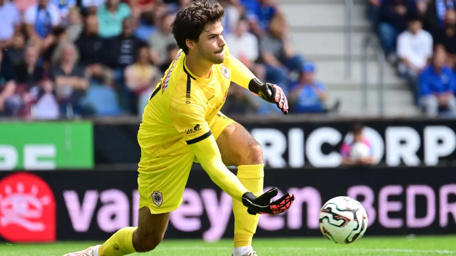 Man United beat transfer deadline to sign goalkeeper Senne Lammens | soccer