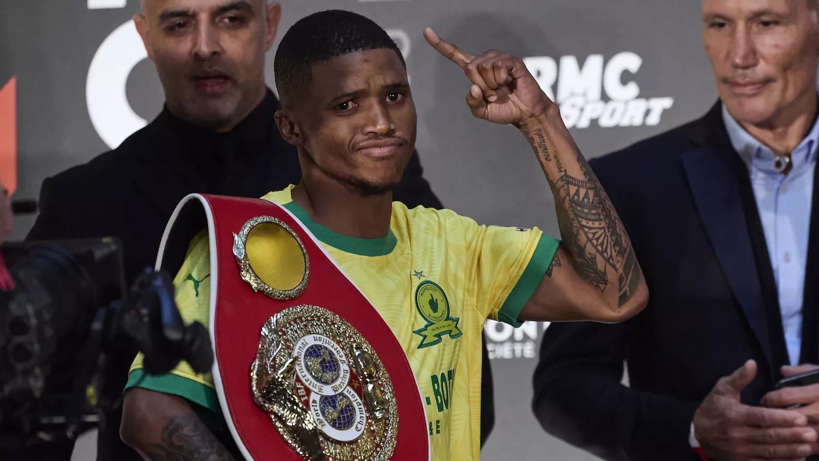 Sivenathi Notshinga dreaming bigger after receiving second IBF belt | SABC