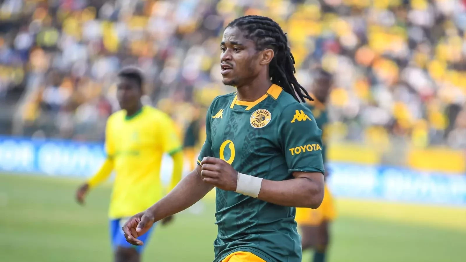 Cavin Johnson gives forgotten Kaizer Chiefs midfielder Siyethemba ...