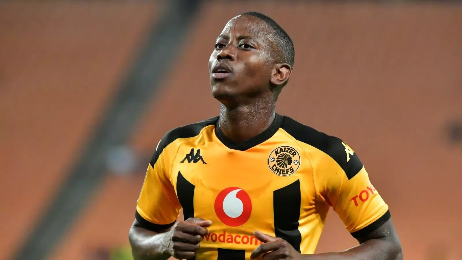 Thabo Cele embraces midfield competition as Kaizer Chiefs builds squad ...