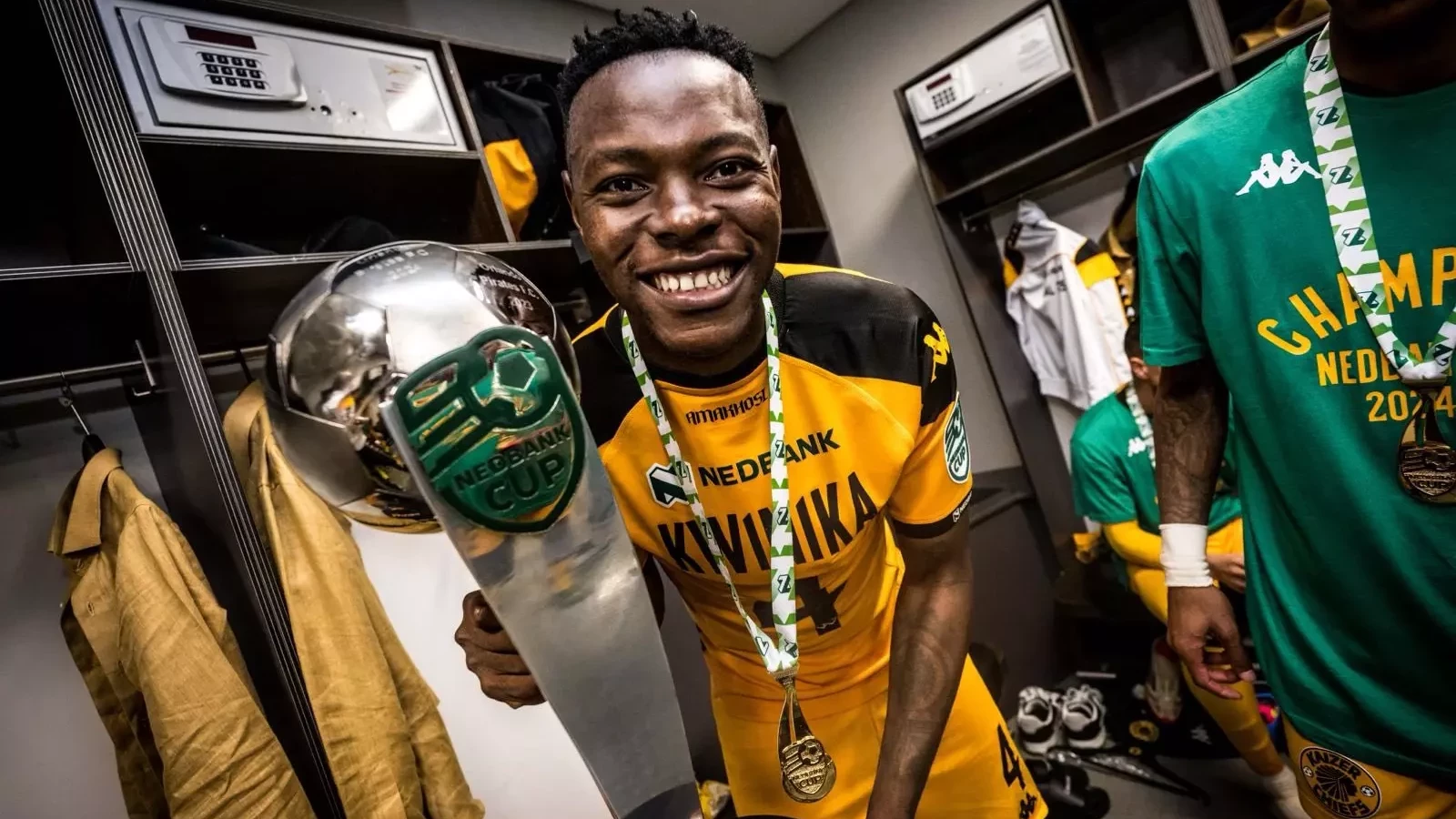 Zitha Kwinika agrees to new Kaizer Chiefs deal | soccer